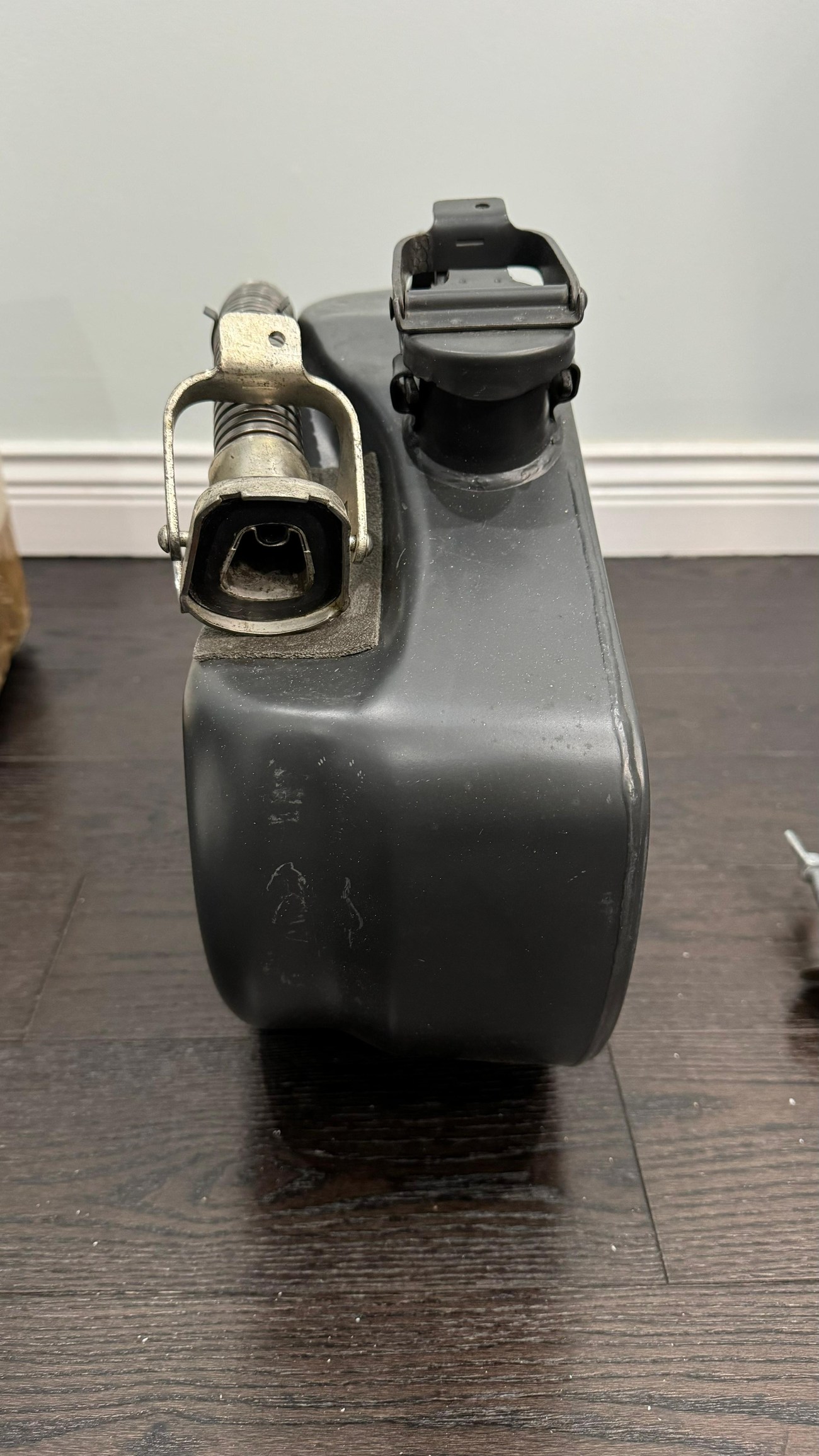 NOS Factory Mercedes-Benz 9L Safety Reserve Tank For Sale | The MB Market