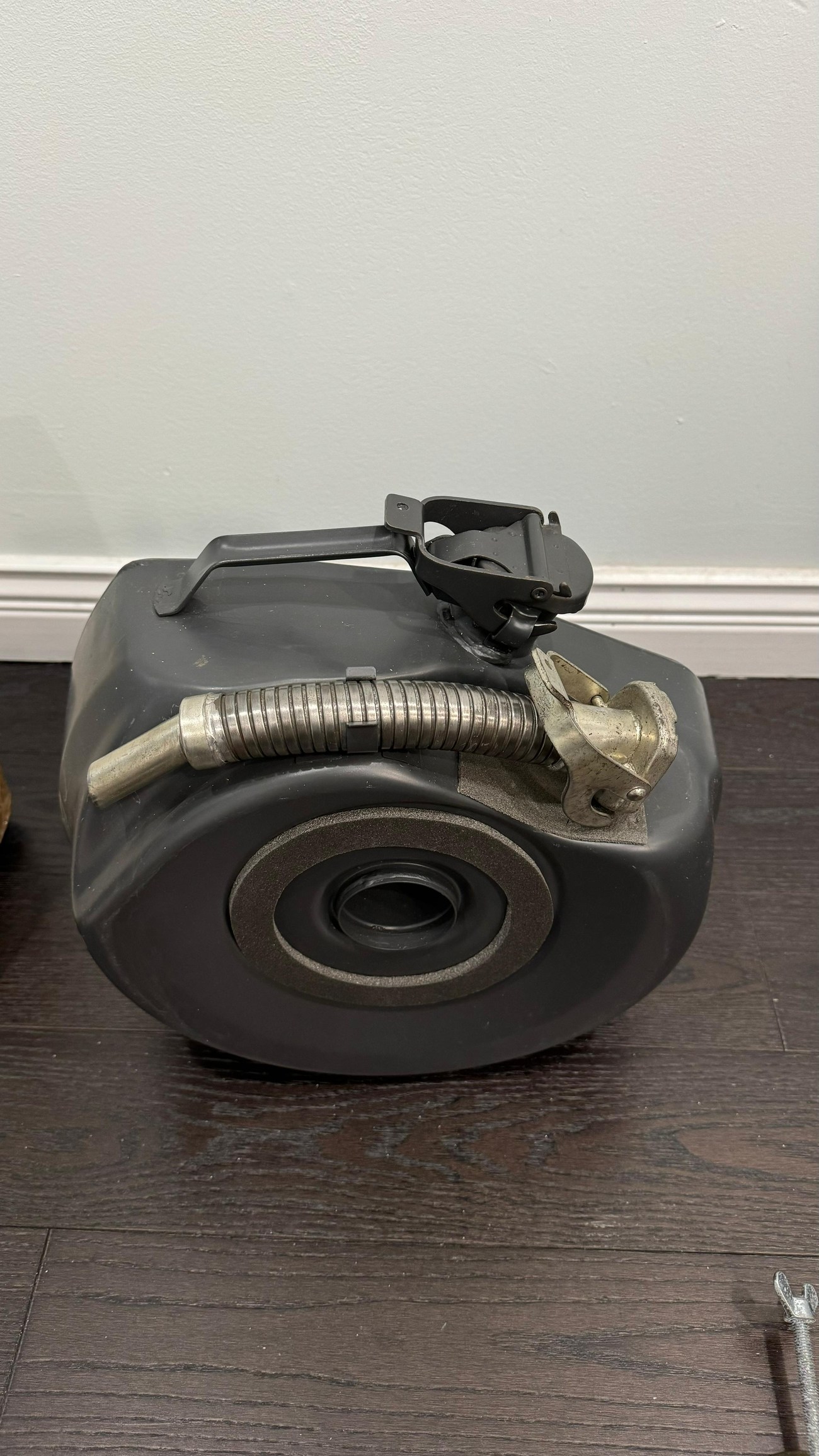 NOS Factory Mercedes-Benz 9L Safety Reserve Tank For Sale | The MB Market