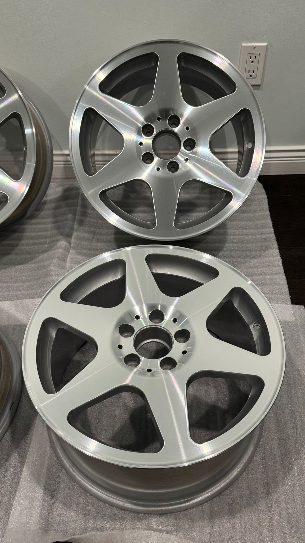 Authentic 17" Mercedes-Benz Evo II Limited Wheels for W124 For Sale ...