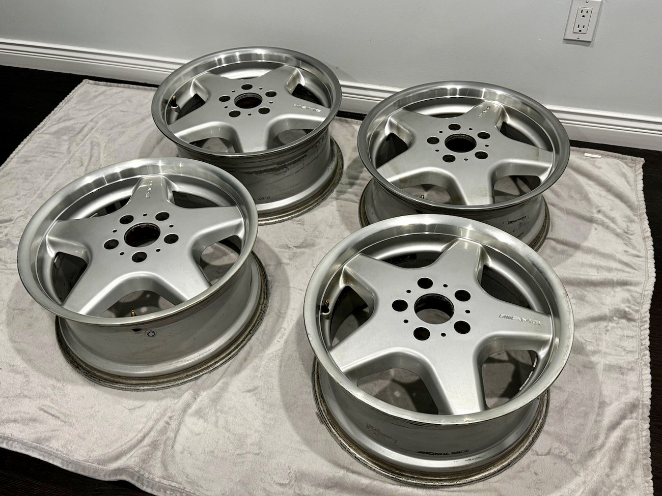 W463 18" AMG Monoblock Style I Wheels For Sale | The MB Market