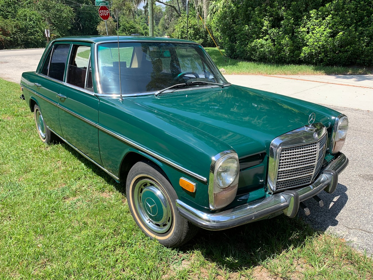 1972 Mercedes-Benz 220D 4-Speed For Sale | The MB Market