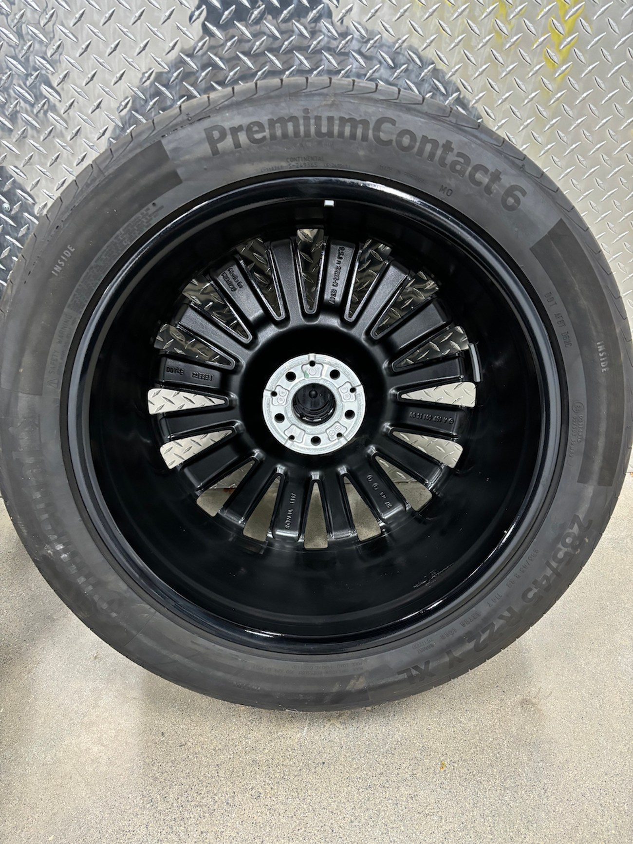 22" Mercedes-Maybach GLS OEM Wheels & Tires For Sale | The MB Market