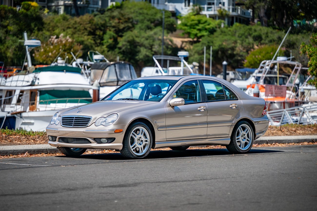 32k-Mile 2002 Mercedes-Benz C32 AMG For Sale | The MB Market