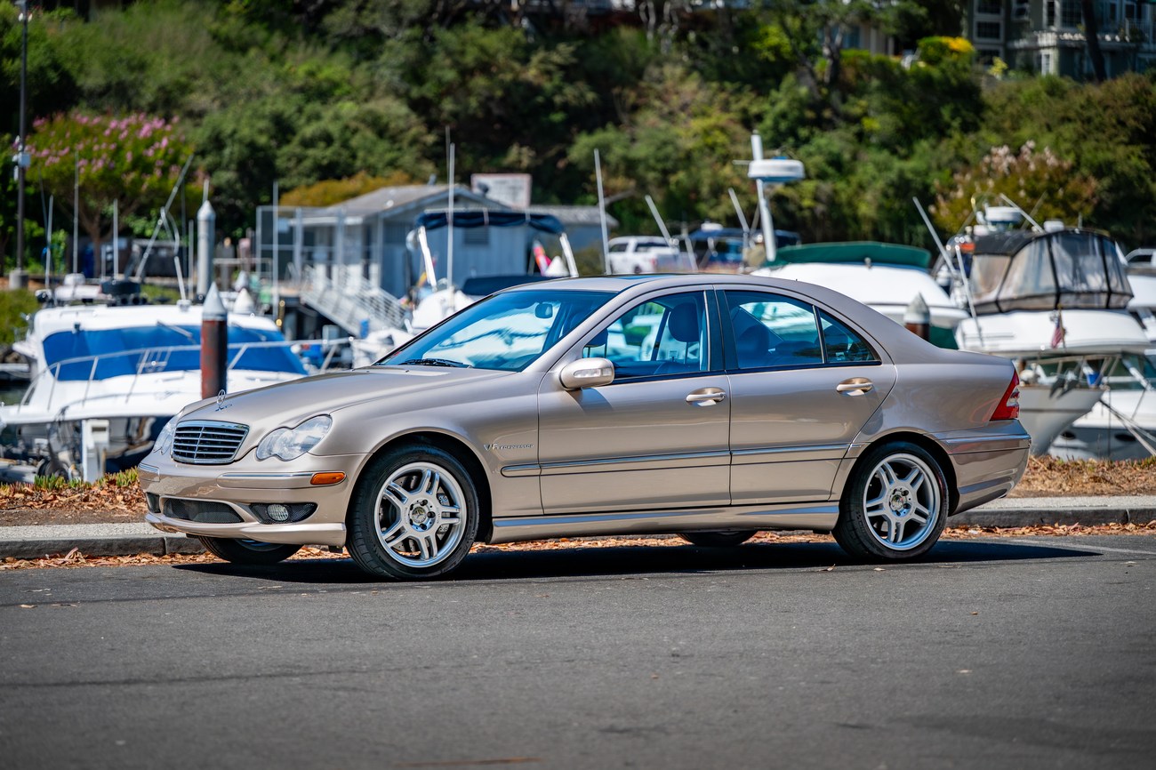 32k-Mile 2002 Mercedes-Benz C32 AMG For Sale | The MB Market