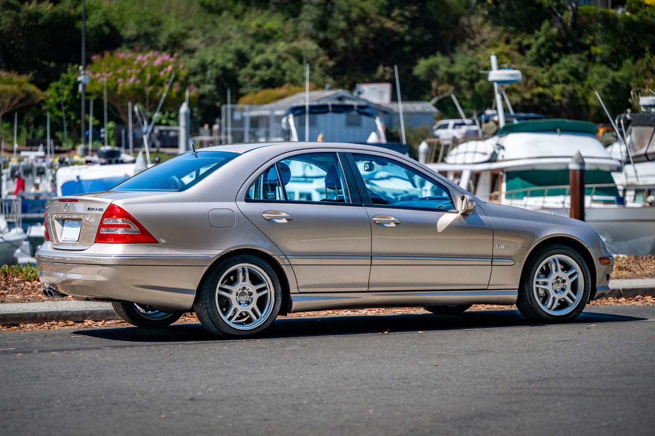 32k-Mile 2002 Mercedes-Benz C32 AMG For Sale | The MB Market