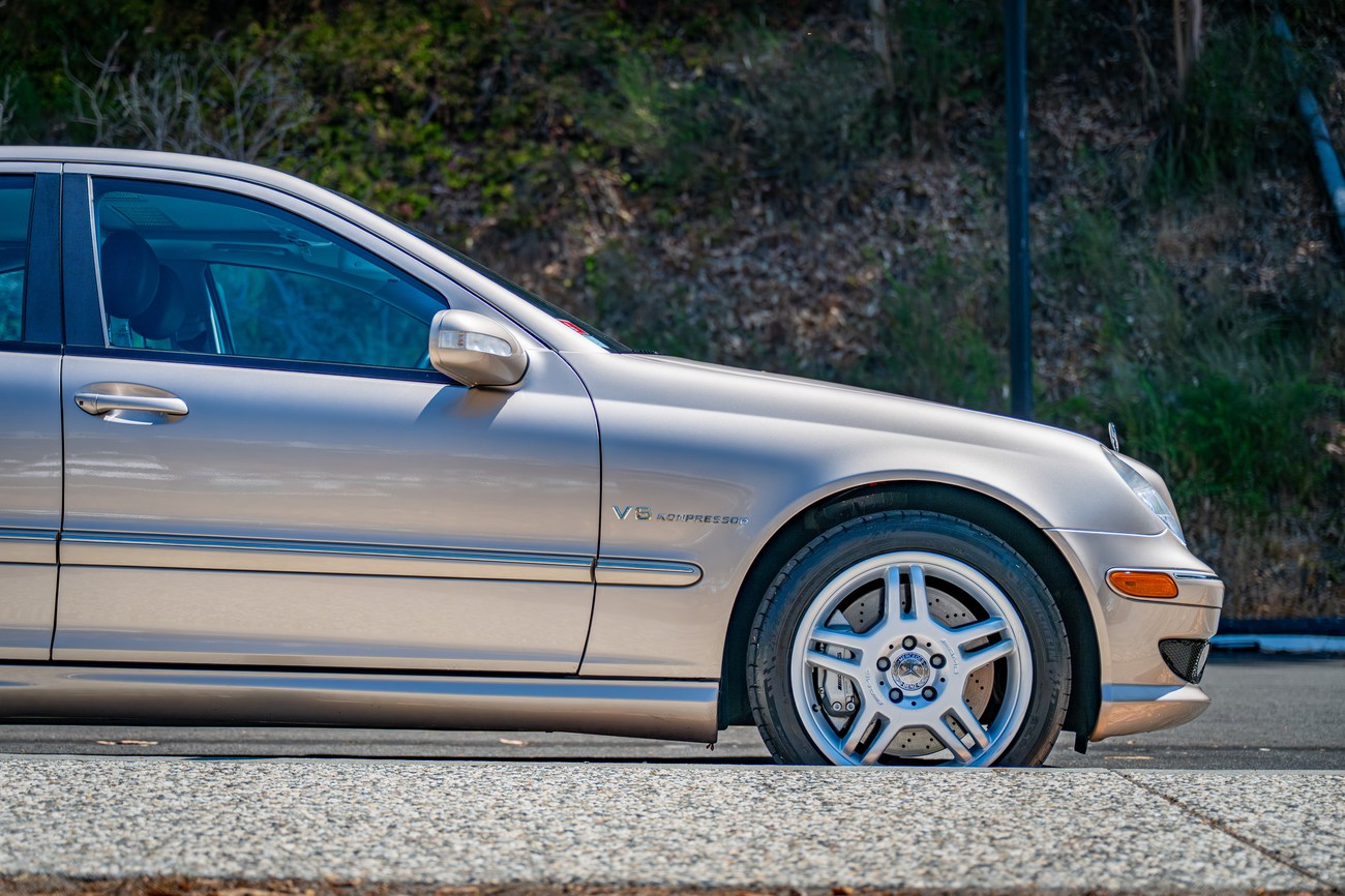 32k-Mile 2002 Mercedes-Benz C32 AMG For Sale | The MB Market