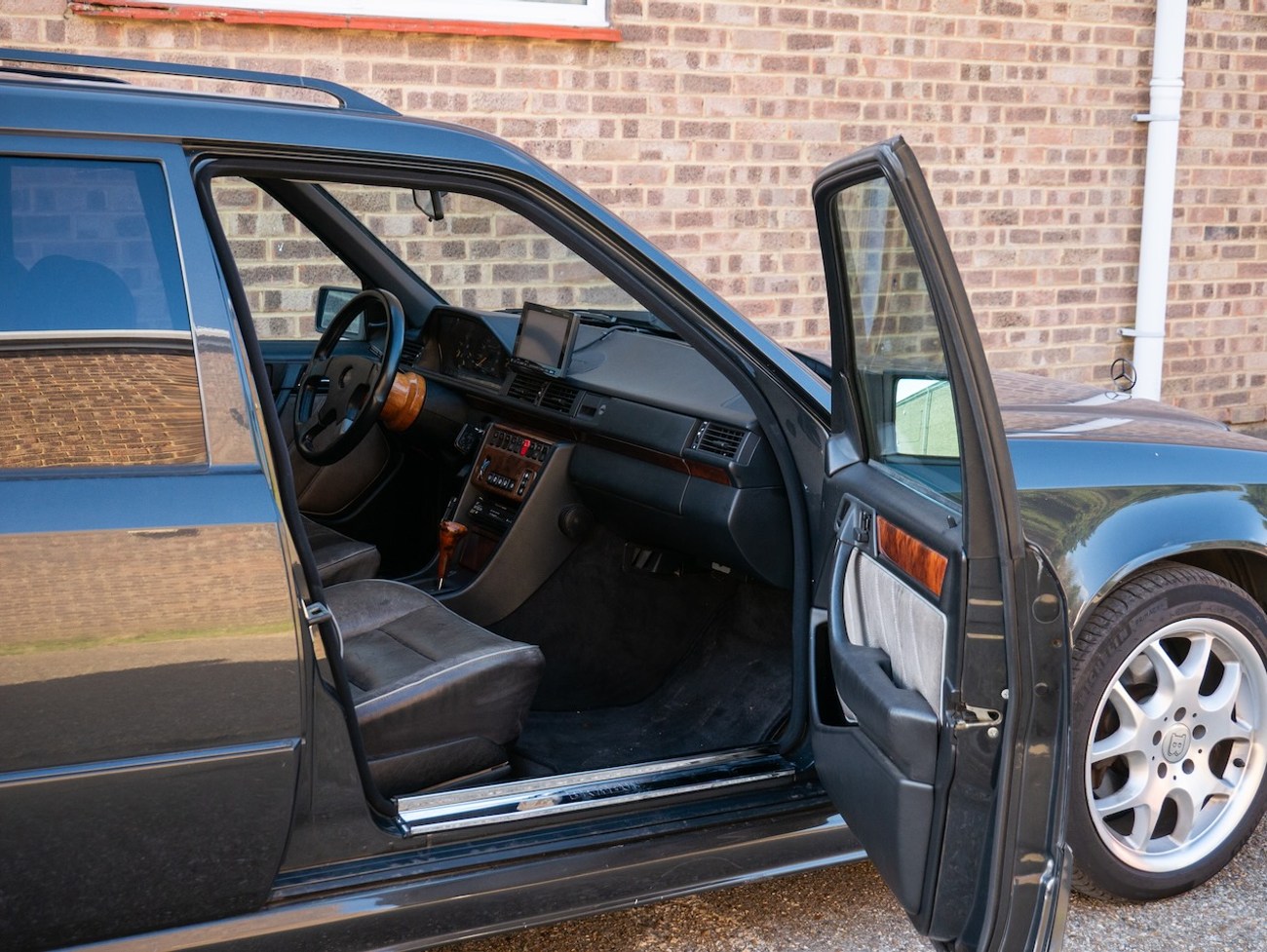 1991 Mercedes-Benz 300TE 3.6 BRABUS For Sale | The MB Market