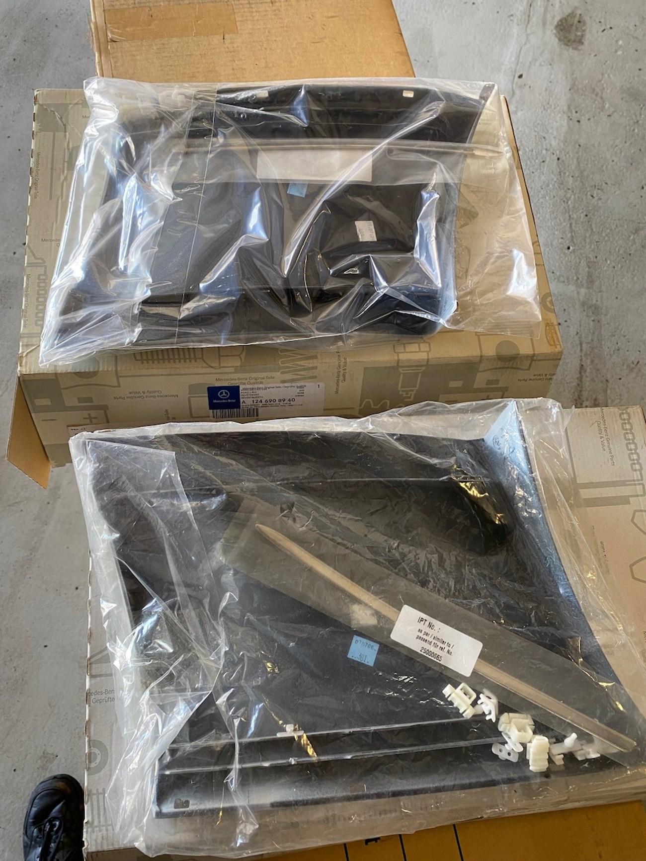 NOS, OEM Mercedes-Benz W124 E500/500E Fender & Body Parts Package For ...