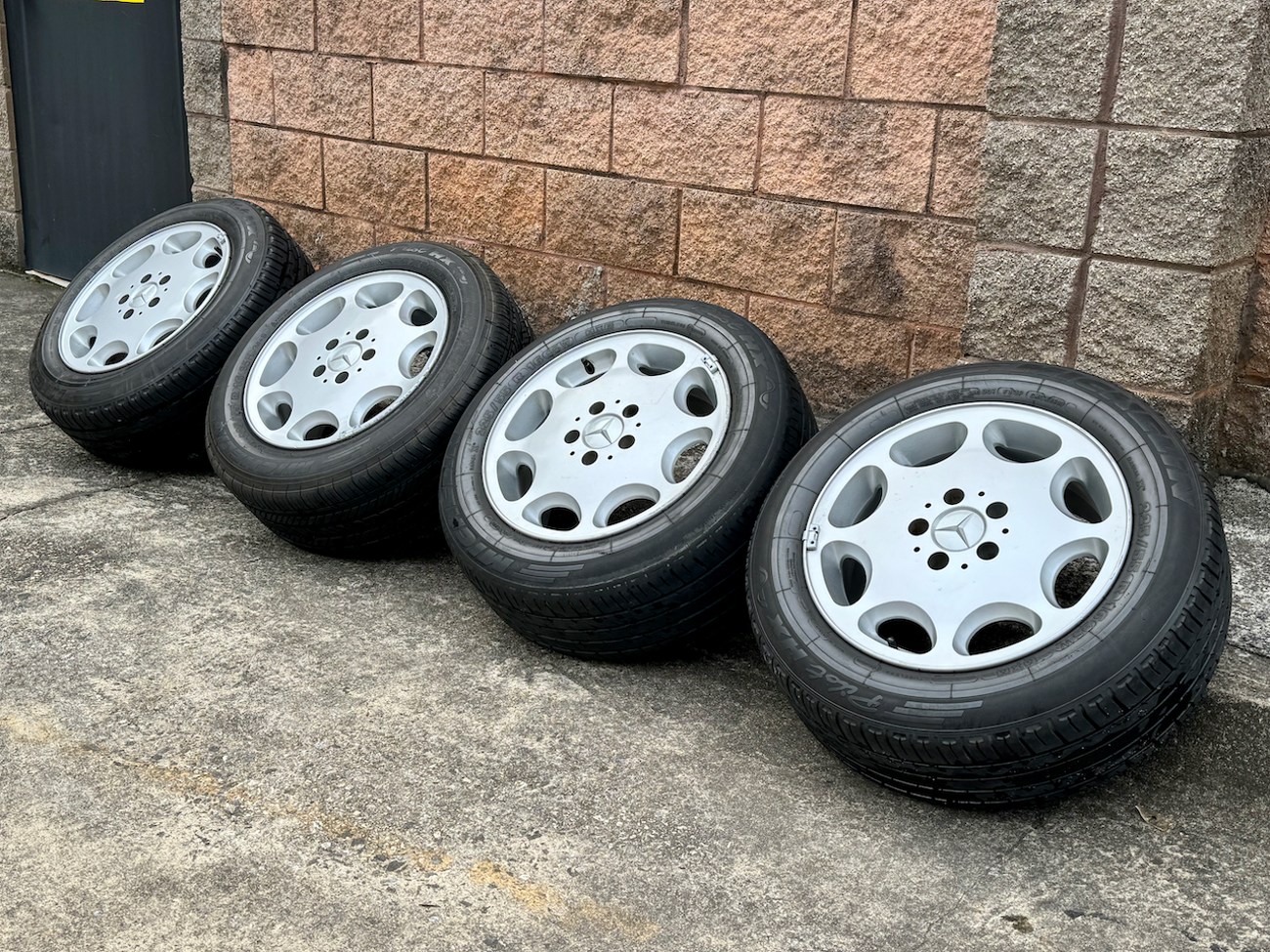 NO RESERVE: 16" Mercedes-Benz 500E Wheels For Sale | The MB Market