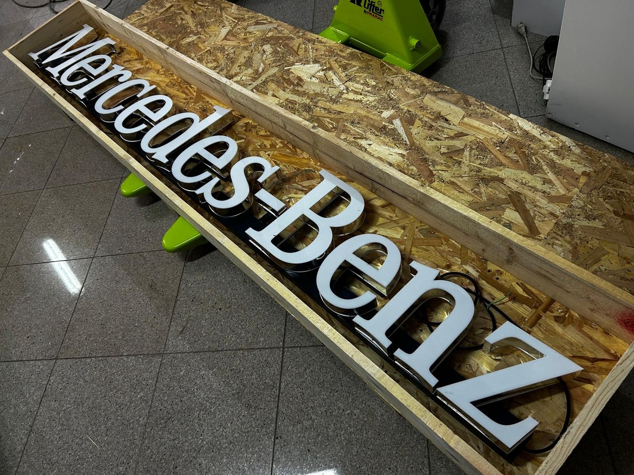 280cm x 35cm Illuminated Mercedes-Benz Dealer Sign For Sale | The MB Market