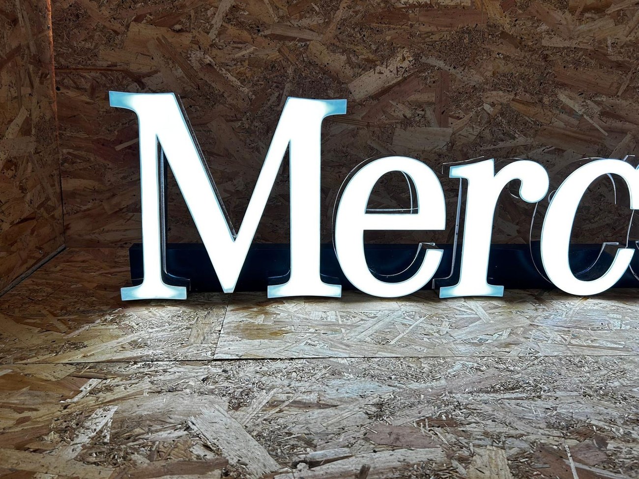 280cm x 35cm Illuminated Mercedes-Benz Dealer Sign For Sale | The MB Market