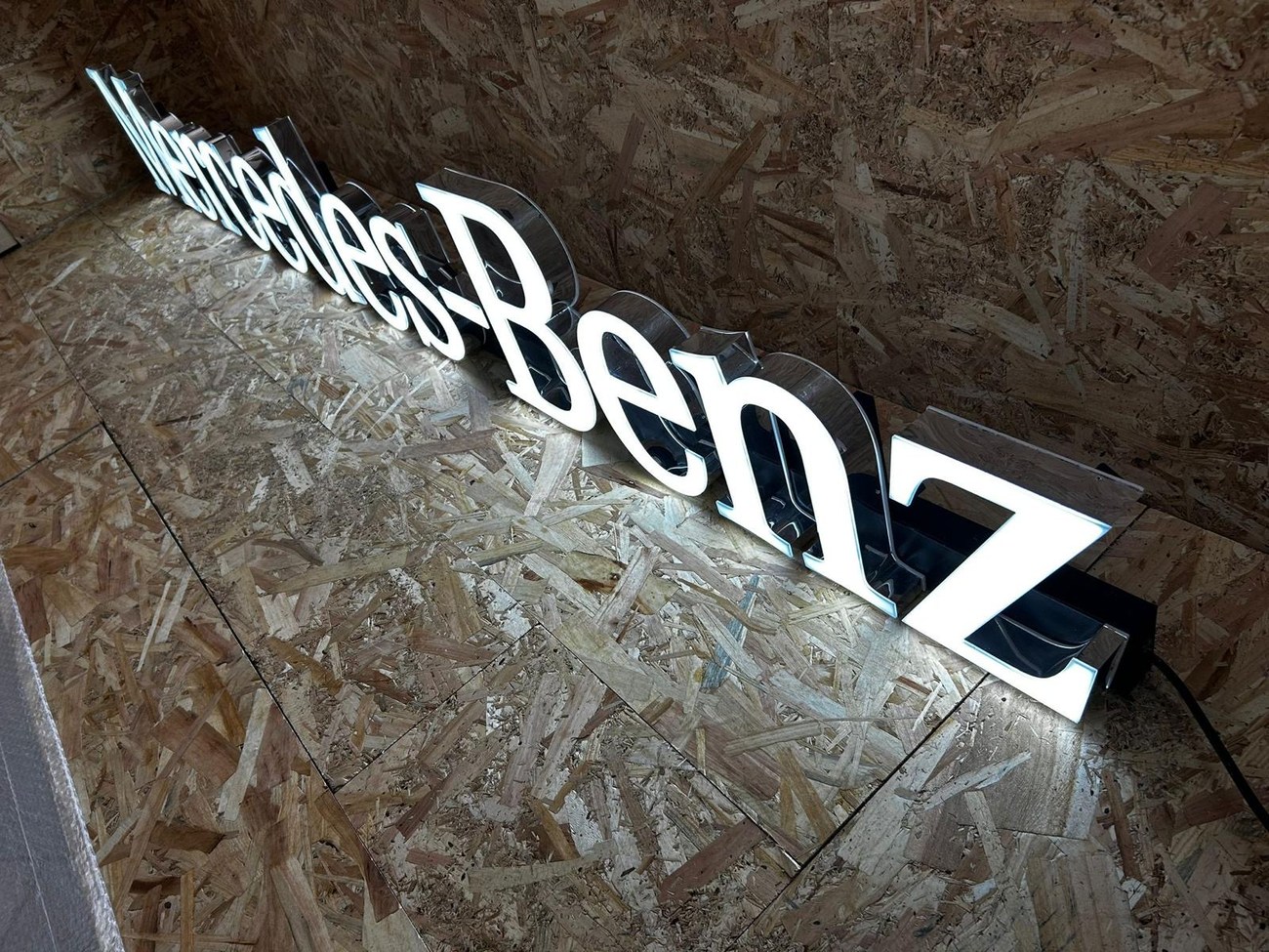 280cm x 35cm Illuminated Mercedes-Benz Dealer Sign For Sale | The MB Market