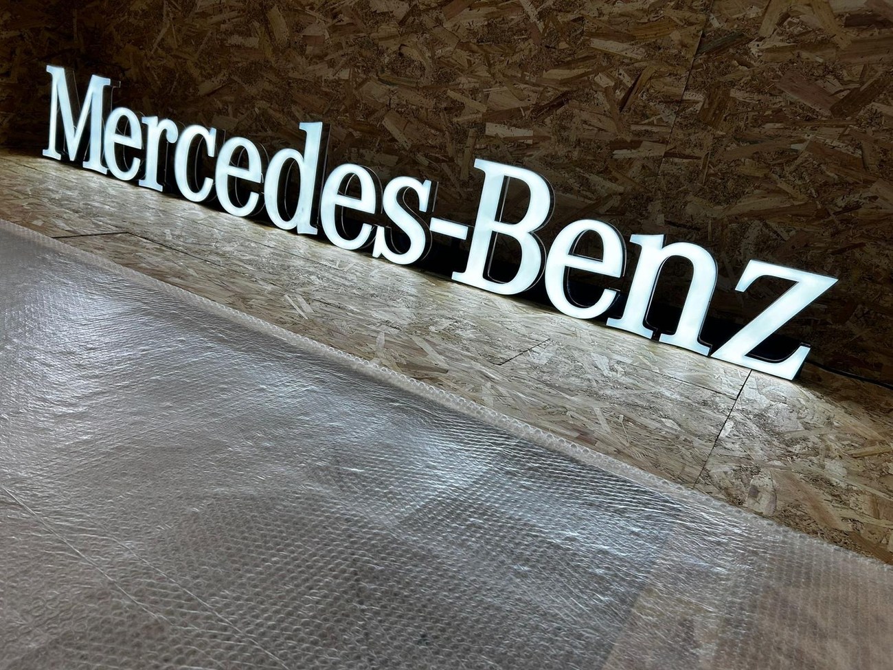 280cm x 35cm Illuminated Mercedes-Benz Dealer Sign For Sale | The MB Market