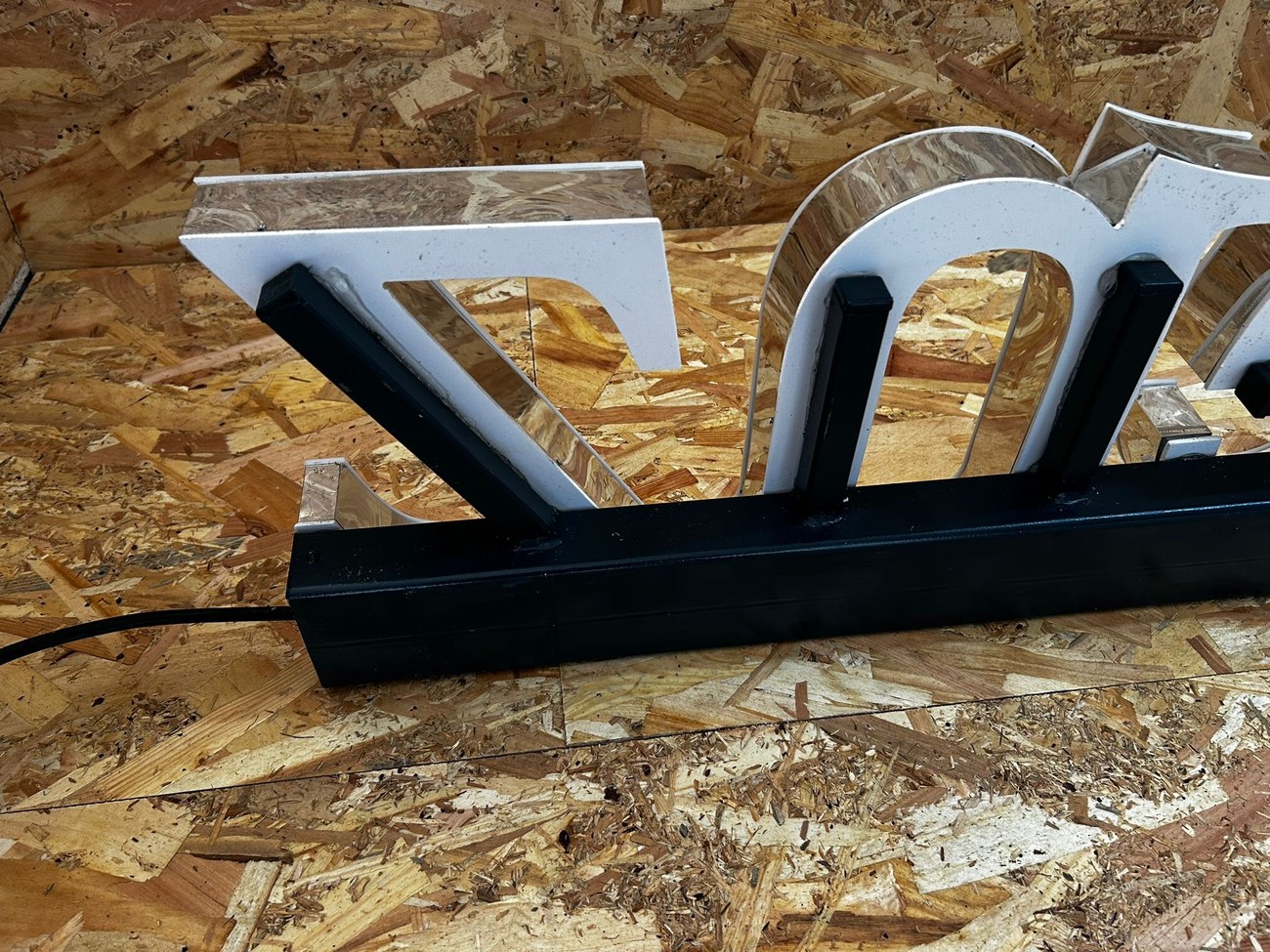 280cm x 35cm Illuminated Mercedes-Benz Dealer Sign For Sale | The MB Market