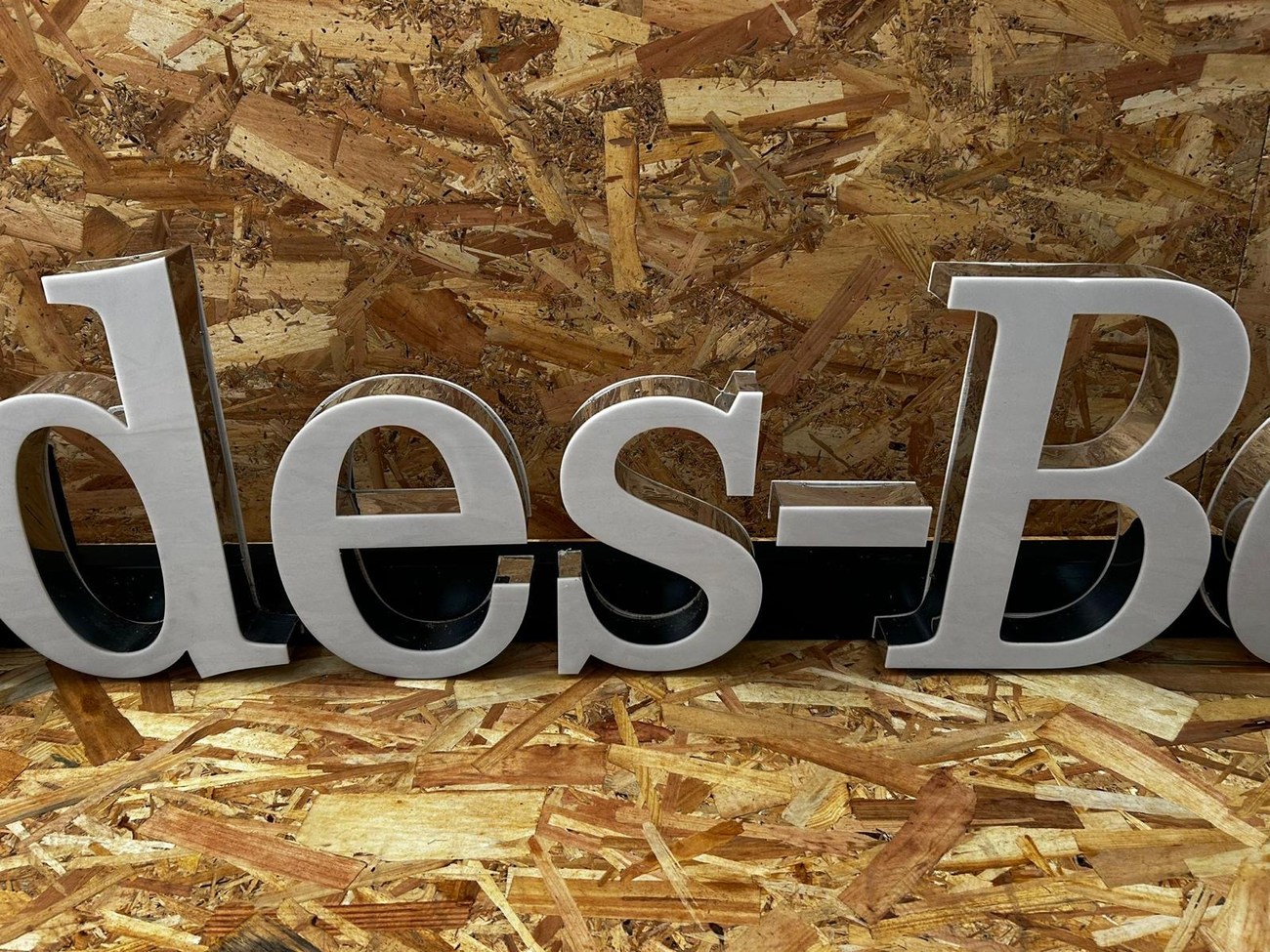 280cm x 35cm Illuminated Mercedes-Benz Dealer Sign For Sale | The MB Market