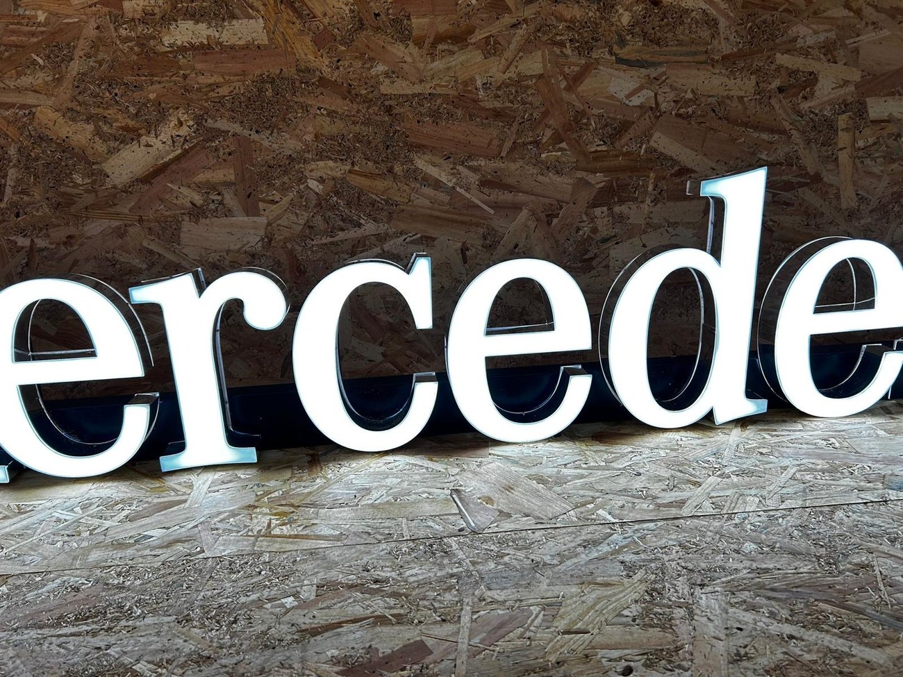280cm x 35cm Illuminated Mercedes-Benz Dealer Sign For Sale | The MB Market