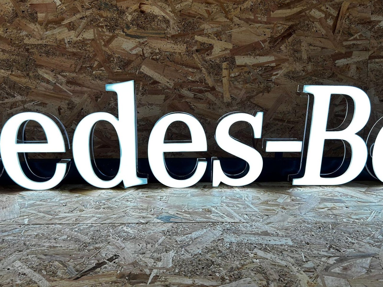 280cm x 35cm Illuminated Mercedes-Benz Dealer Sign For Sale | The MB Market