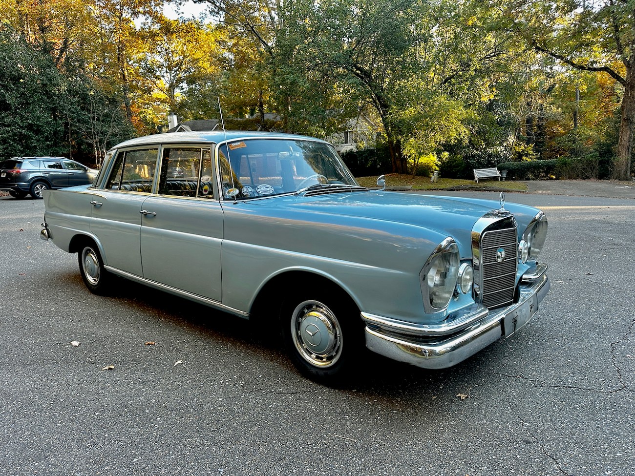 1962 Mercedes-Benz 220SE “Fintail” 4-Speed For Sale | The MB Market