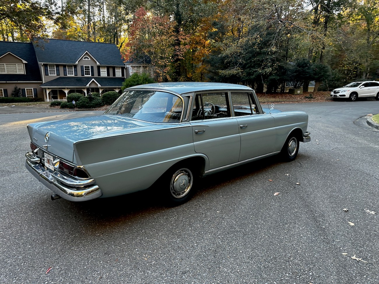 1962 Mercedes-Benz 220SE “Fintail” 4-Speed For Sale | The MB Market