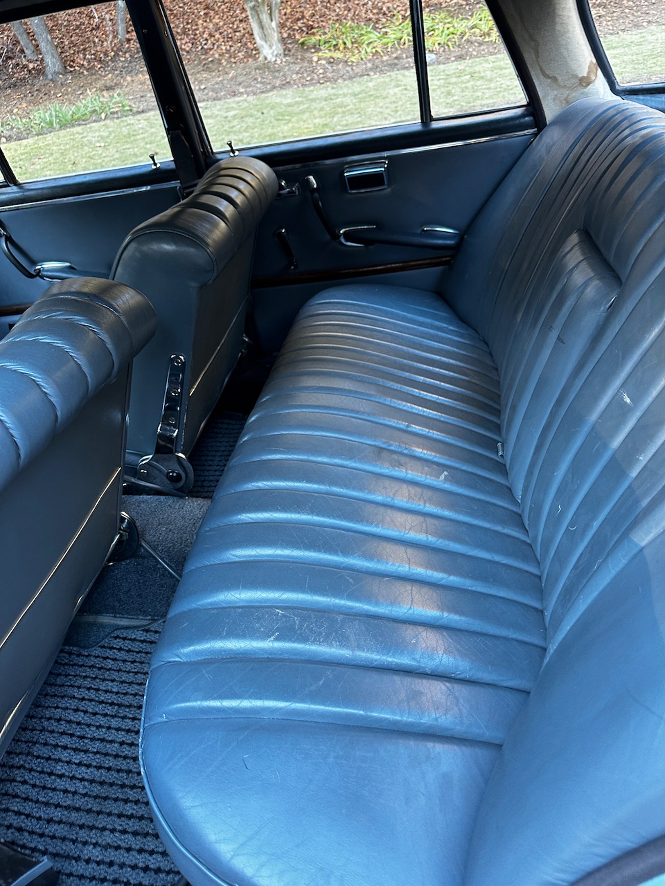 1962 Mercedes-Benz 220SE “Fintail” 4-Speed For Sale | The MB Market