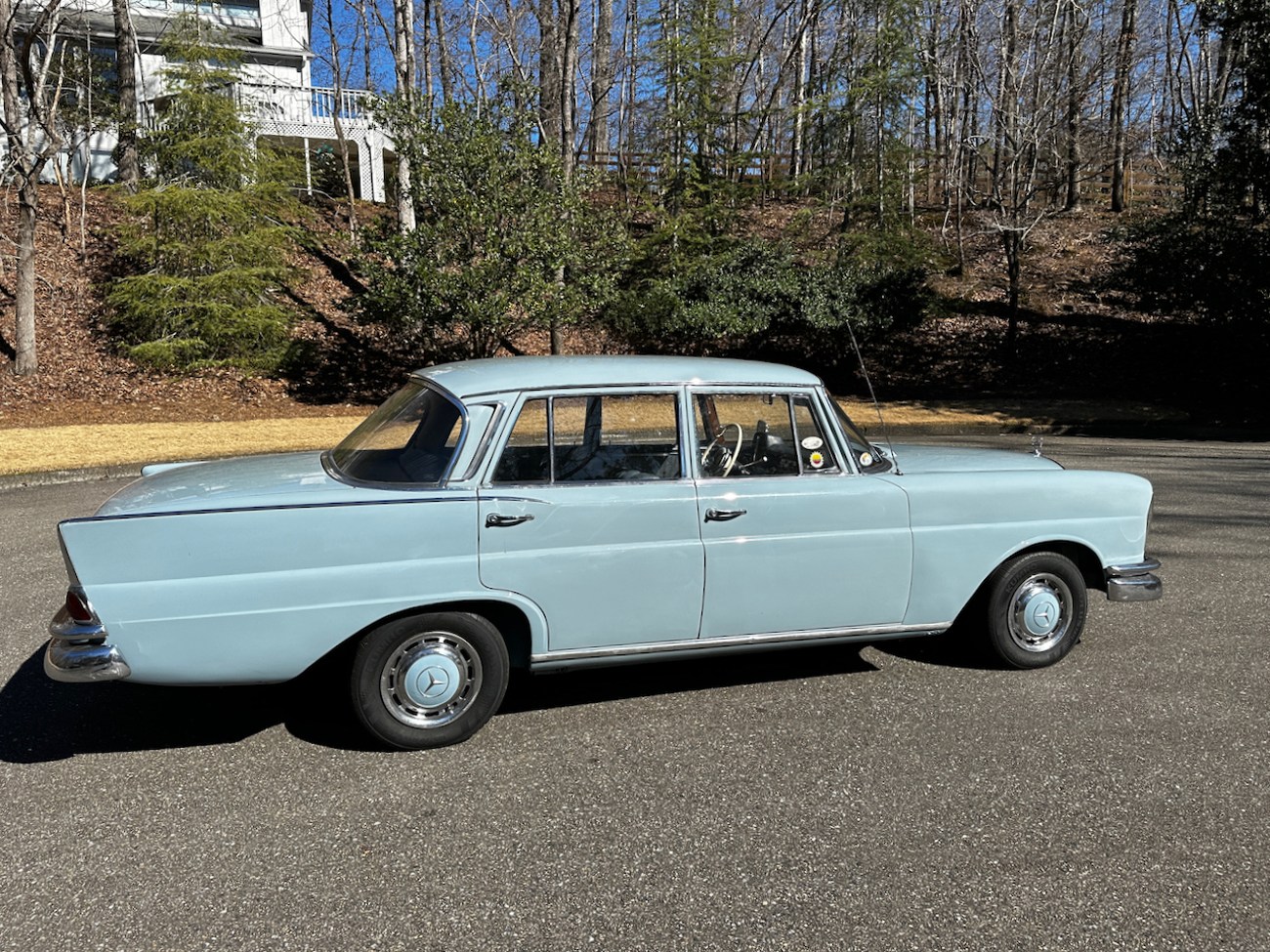 1962 Mercedes-Benz 220SE “Fintail” 4-Speed For Sale | The MB Market