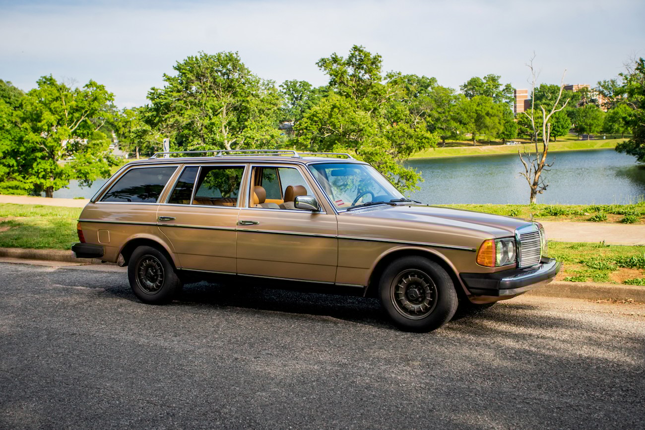 1982 Mercedes-Benz 300TD Turbodiesel For Sale | The MB Market