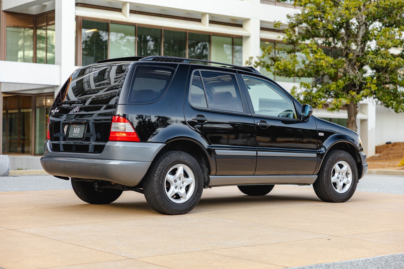 NO RESERVE: 1999 Mercedes-Benz ML320 w/53k Miles For Sale | The MB Market