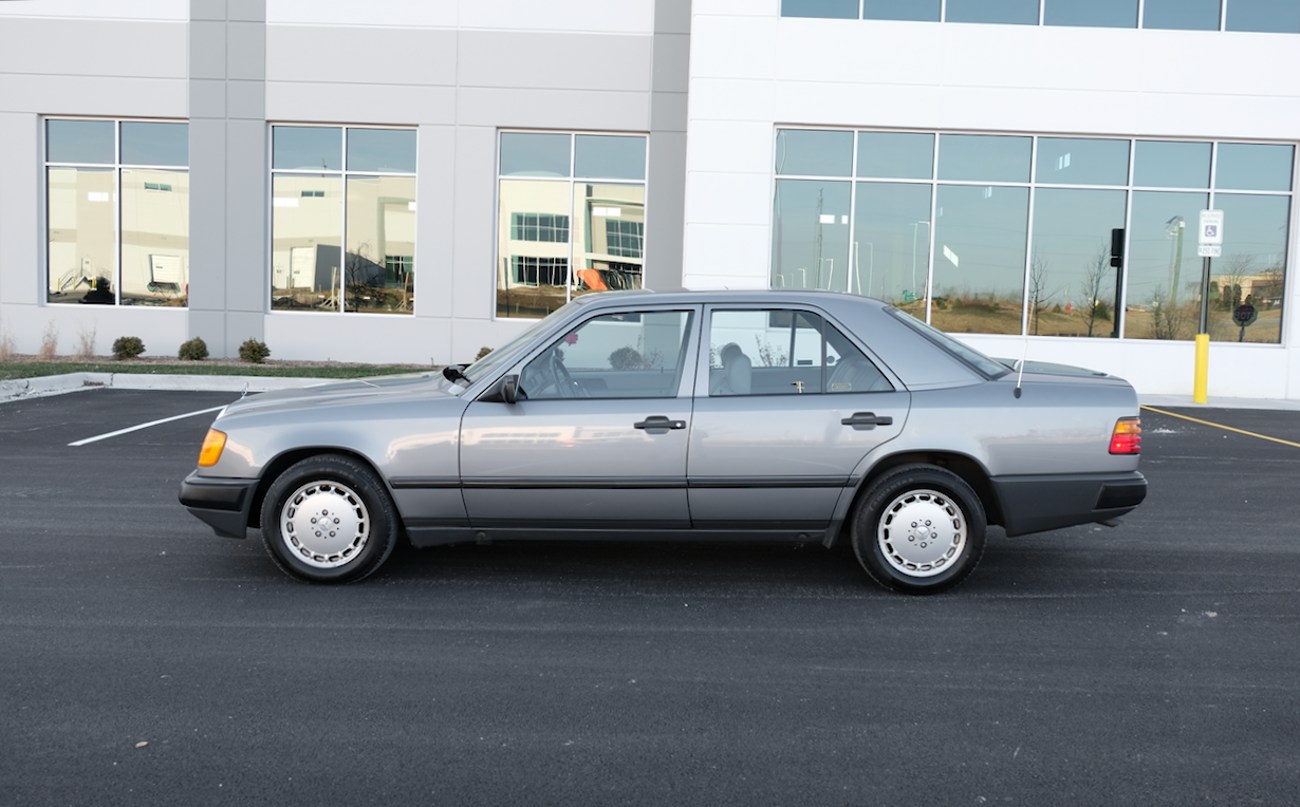 1988 Mercedes-Benz 260E w/26k Miles For Sale | The MB Market