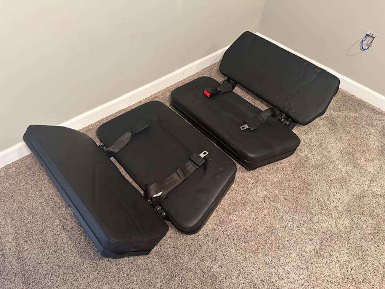 No Reserve: W463 Rear Jump Seats For Sale | The MB Market