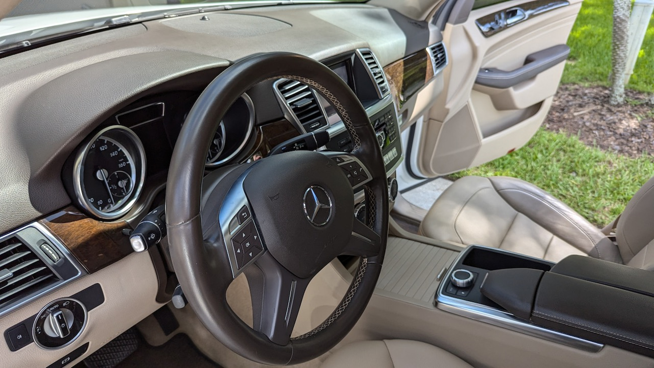 2024 Mercedes Ml350 Interior