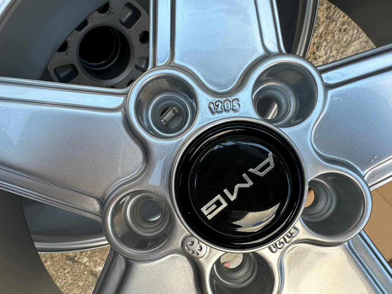Staggered 3-Piece 17" AMG Penta Wheels For Sale | The MB Market