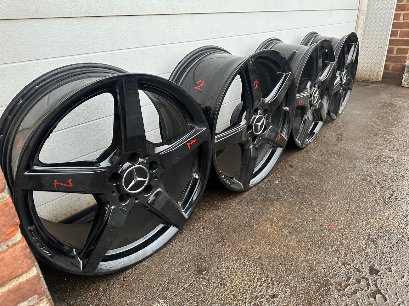 NO RESERVE: 19" Staggered W218 CLS AMG Wheels For Sale | The MB Market