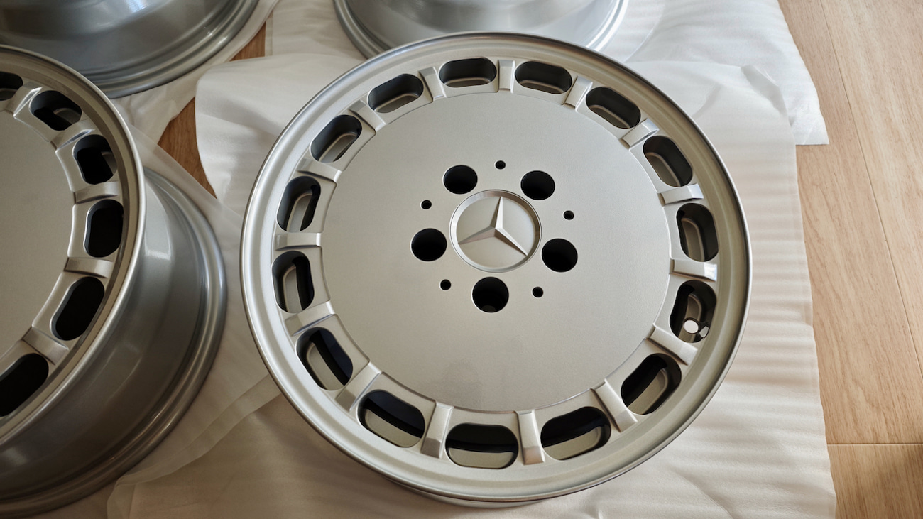 OEM Mercedes-Benz Gullideckel W201 2.3-16v/Sportline Wheels For Sale ...