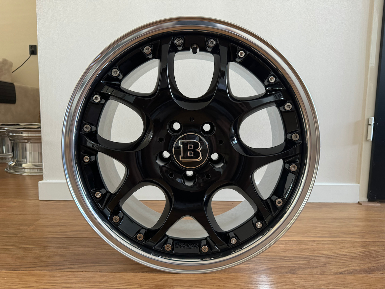 2-Piece 18" BRABUS Monoblock V Wheels For Sale | The MB Market