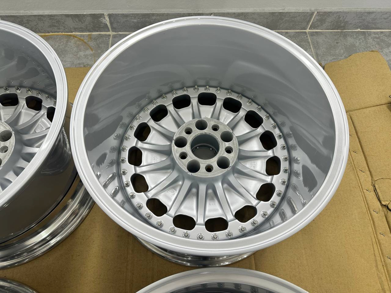Custom 18" Gullideckel 3-Piece Wheels For Sale | The MB Market