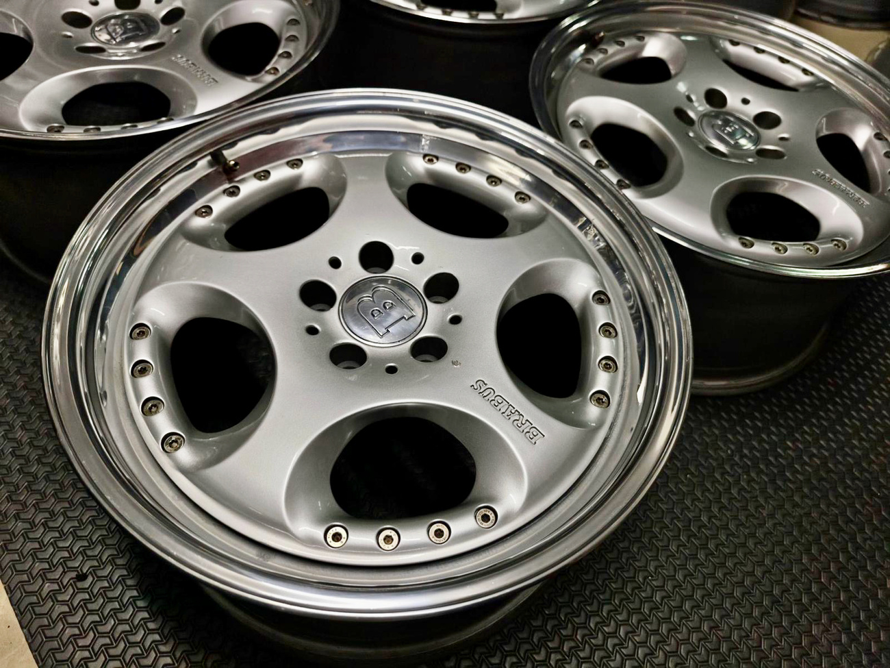 Staggered 3-Piece 18" BRABUS Monoblock IV Wheels For Sale | The MB Market