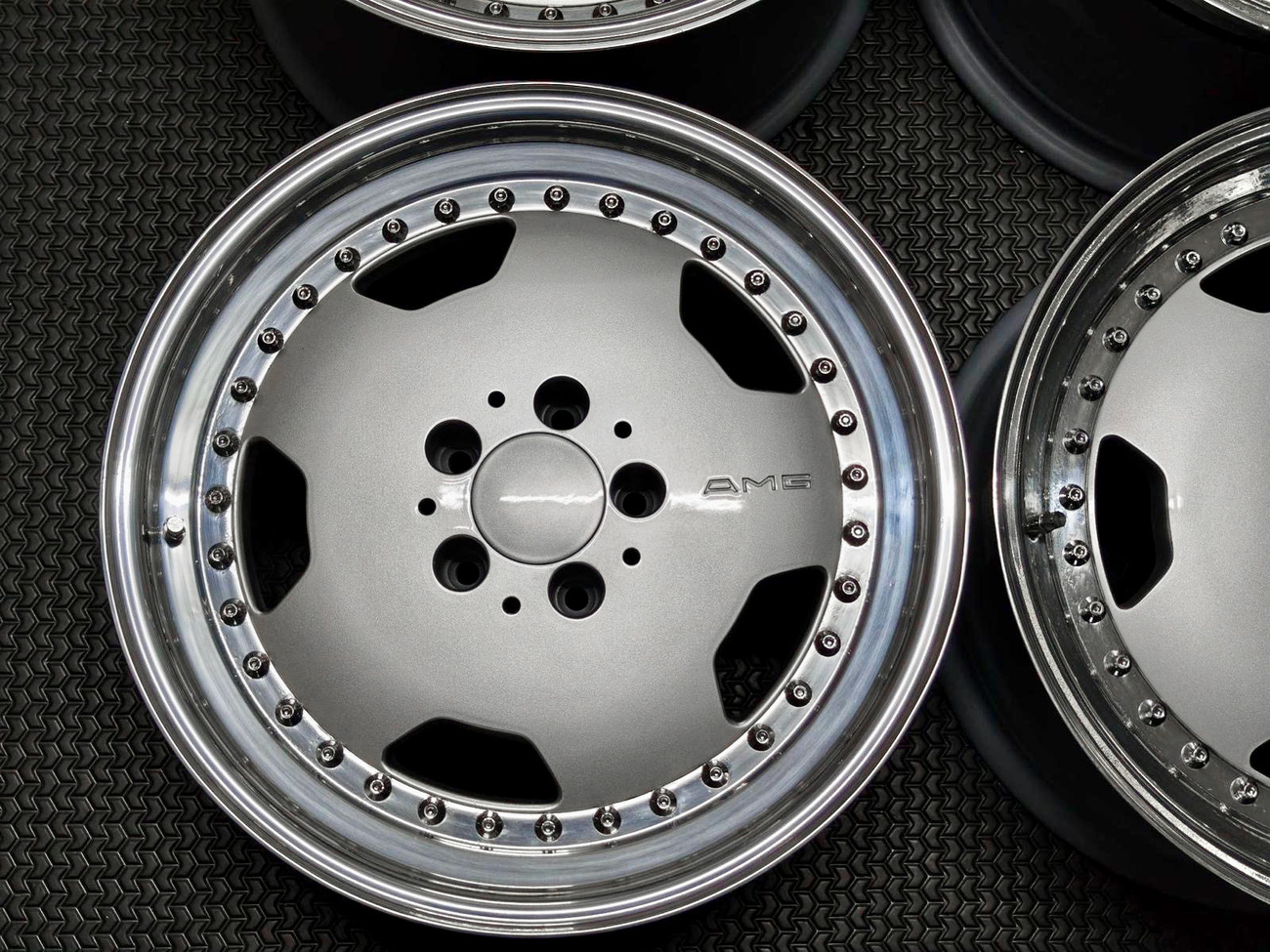 Staggered 3-piece 17" AMG Aero III Wheels by O.Z. Racing For Sale | The MB Market