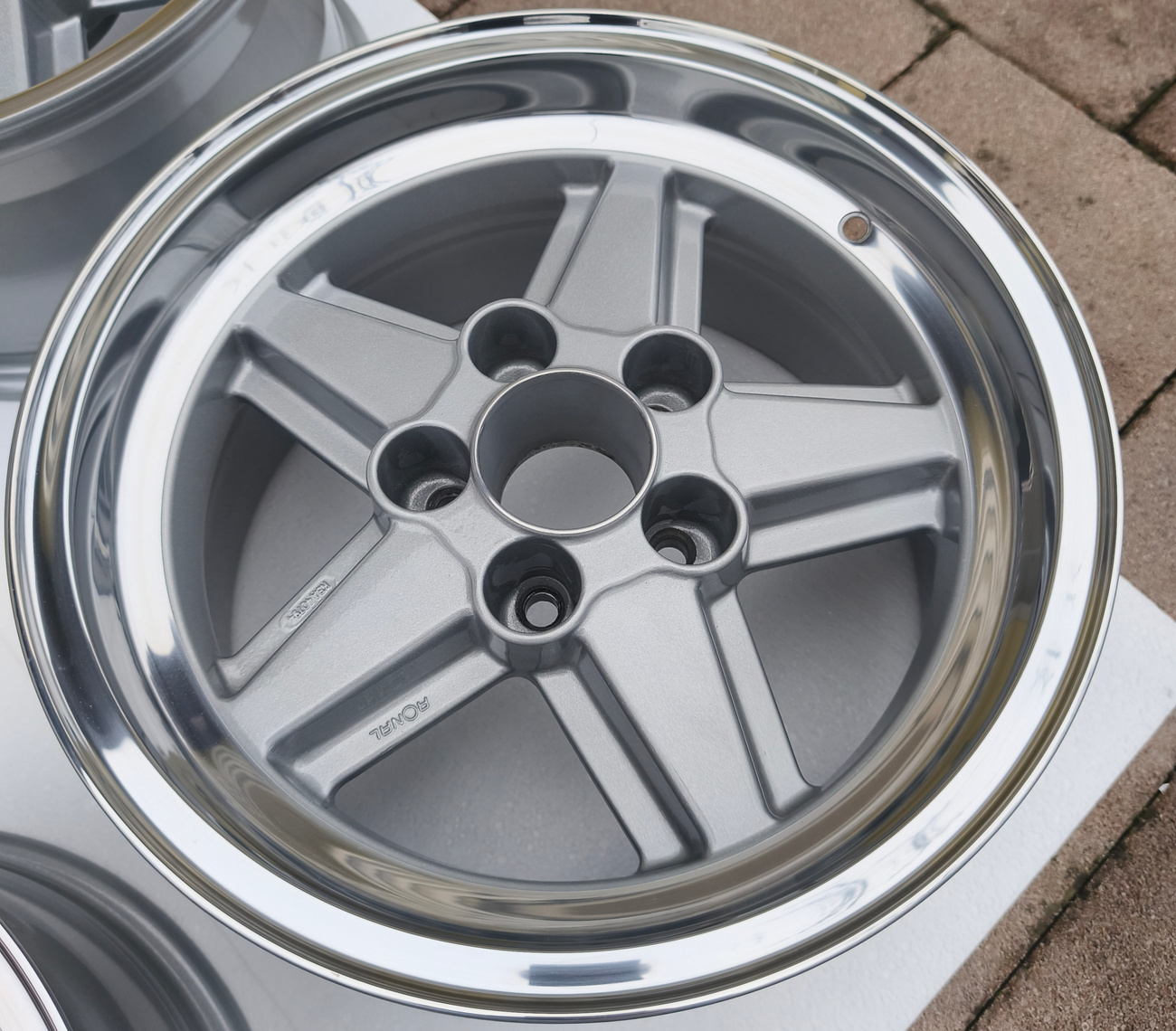 Staggered 16" Ronal R9 Penta Wheels For Sale | The MB Market