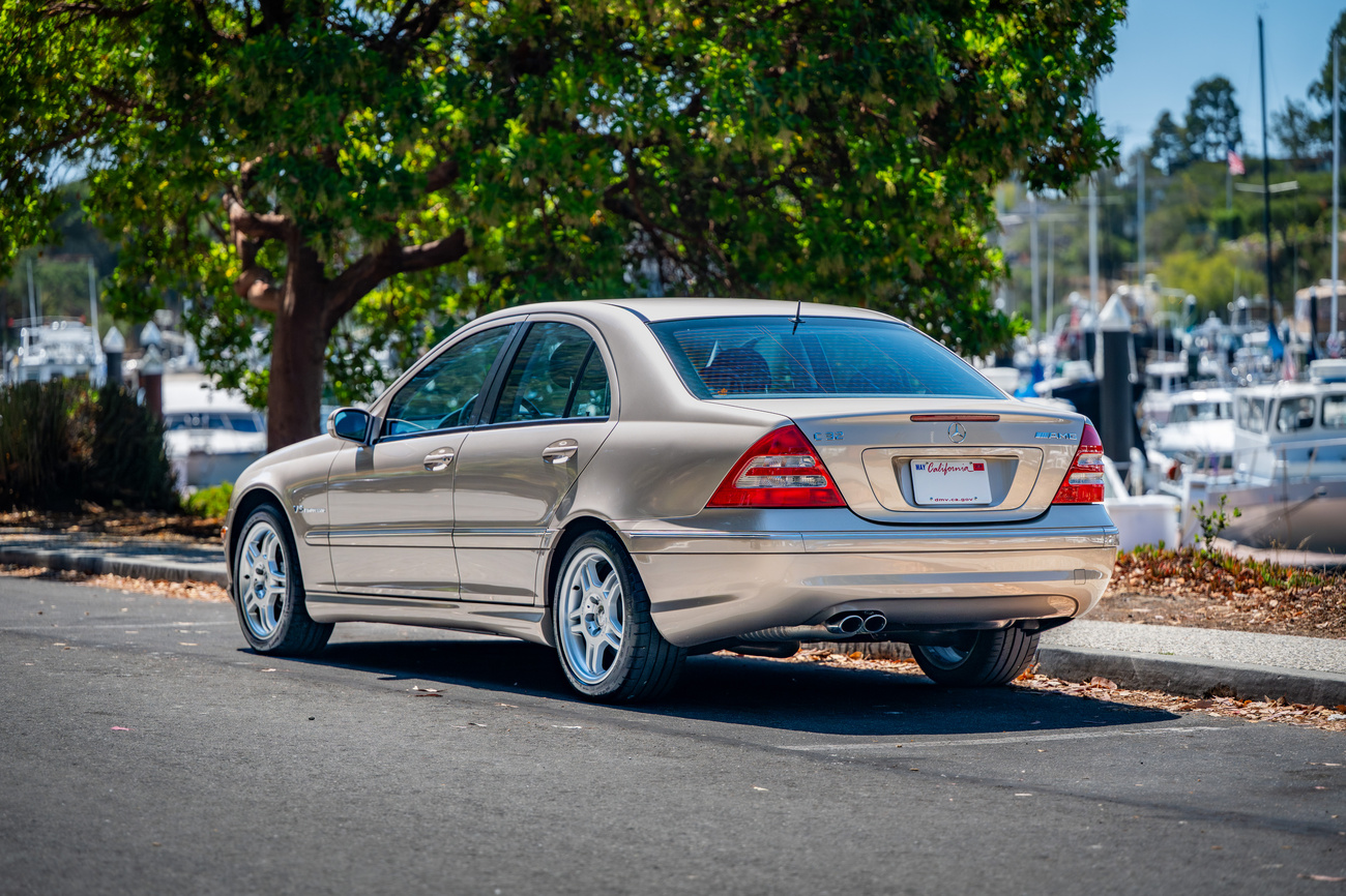 32k-Mile 2002 Mercedes-Benz C32 AMG For Sale | The MB Market