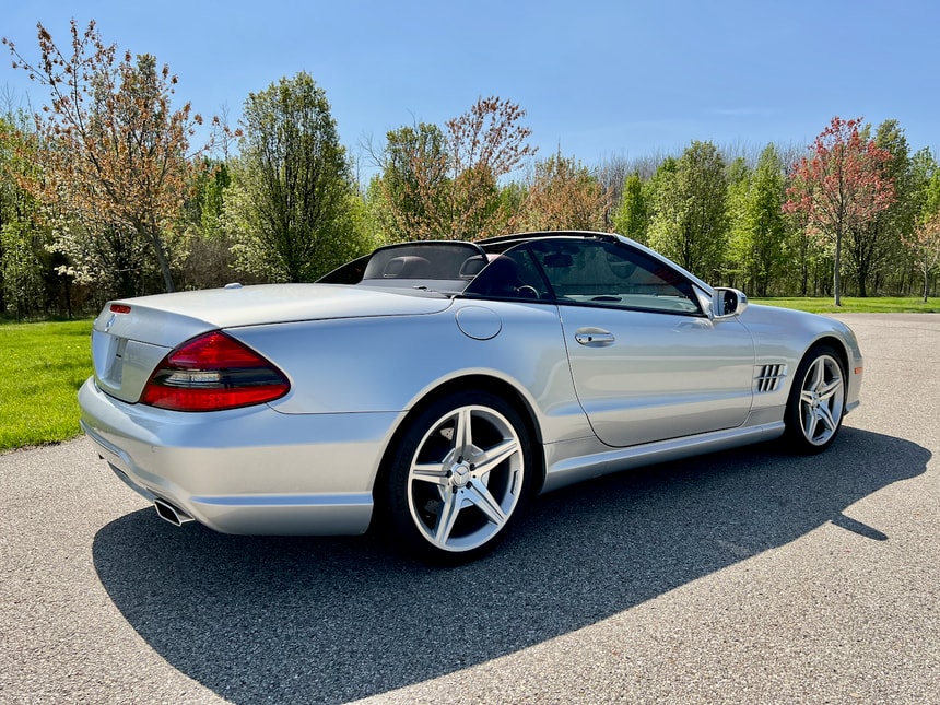 8k-Mile 2009 Mercedes-Benz SL550 Silver Arrow For Sale | The MB Market