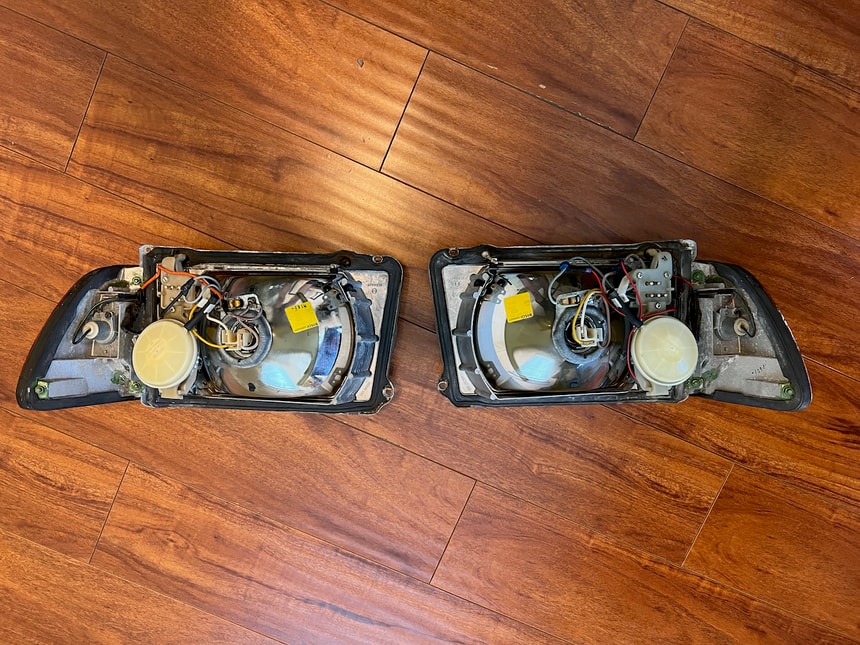BOSCH R107 European Headlamps and Corner Lights For Sale | The MB Market