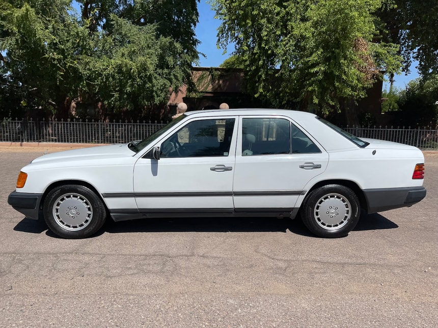 1989 Mercedes-Benz 300E For Sale | The MB Market
