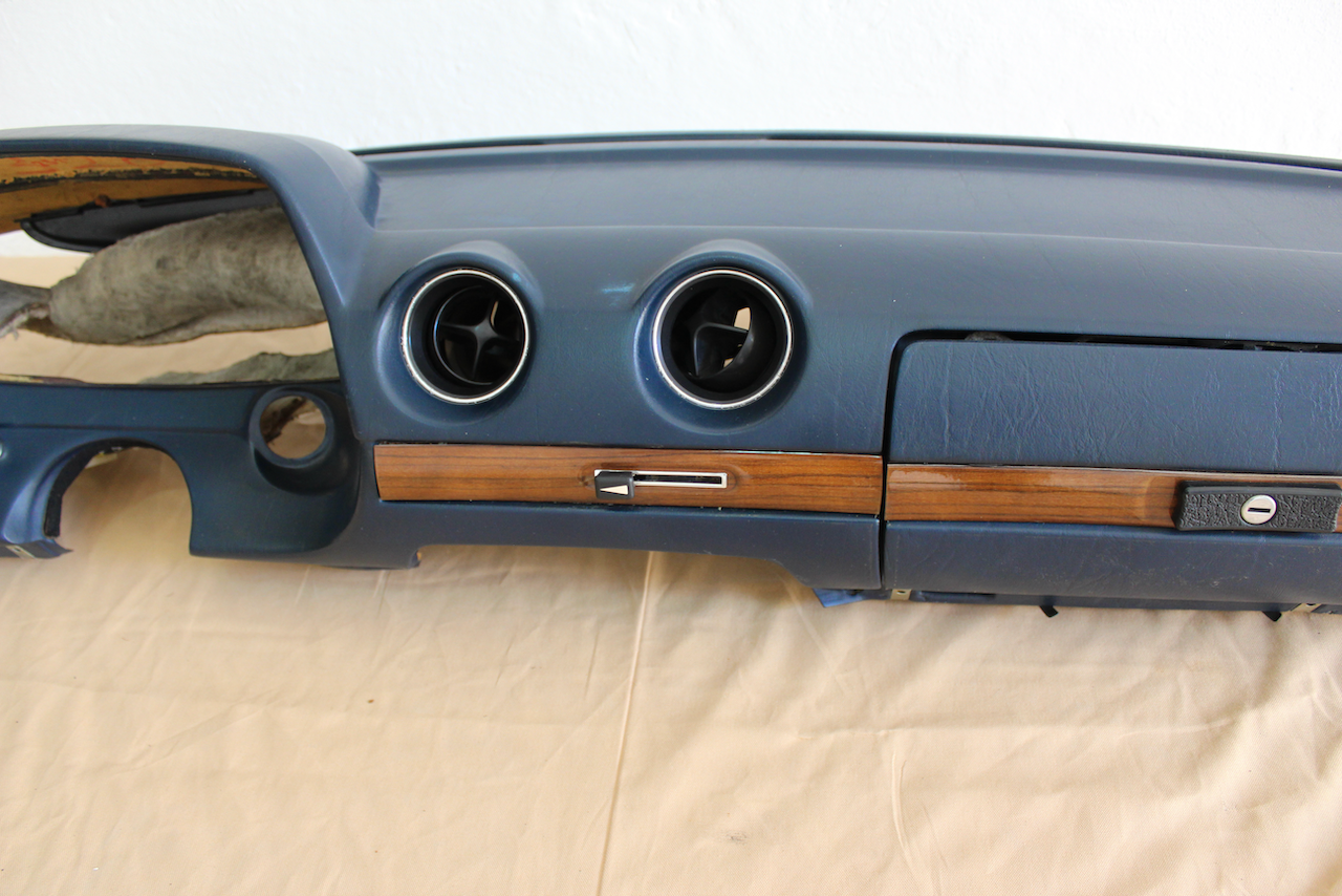 NO RESERVE: Mercedes-Benz W123 Blue Interior Set For Sale | The MB Market
