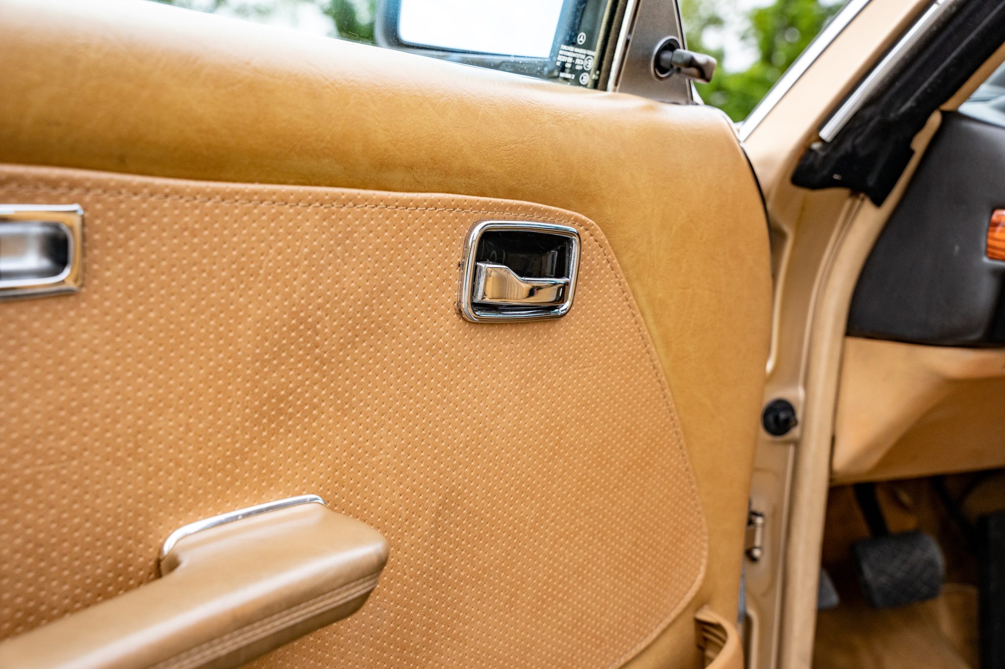 Modified 1983 Mercedes-Benz 300CD Turbo For Sale | The MB Market