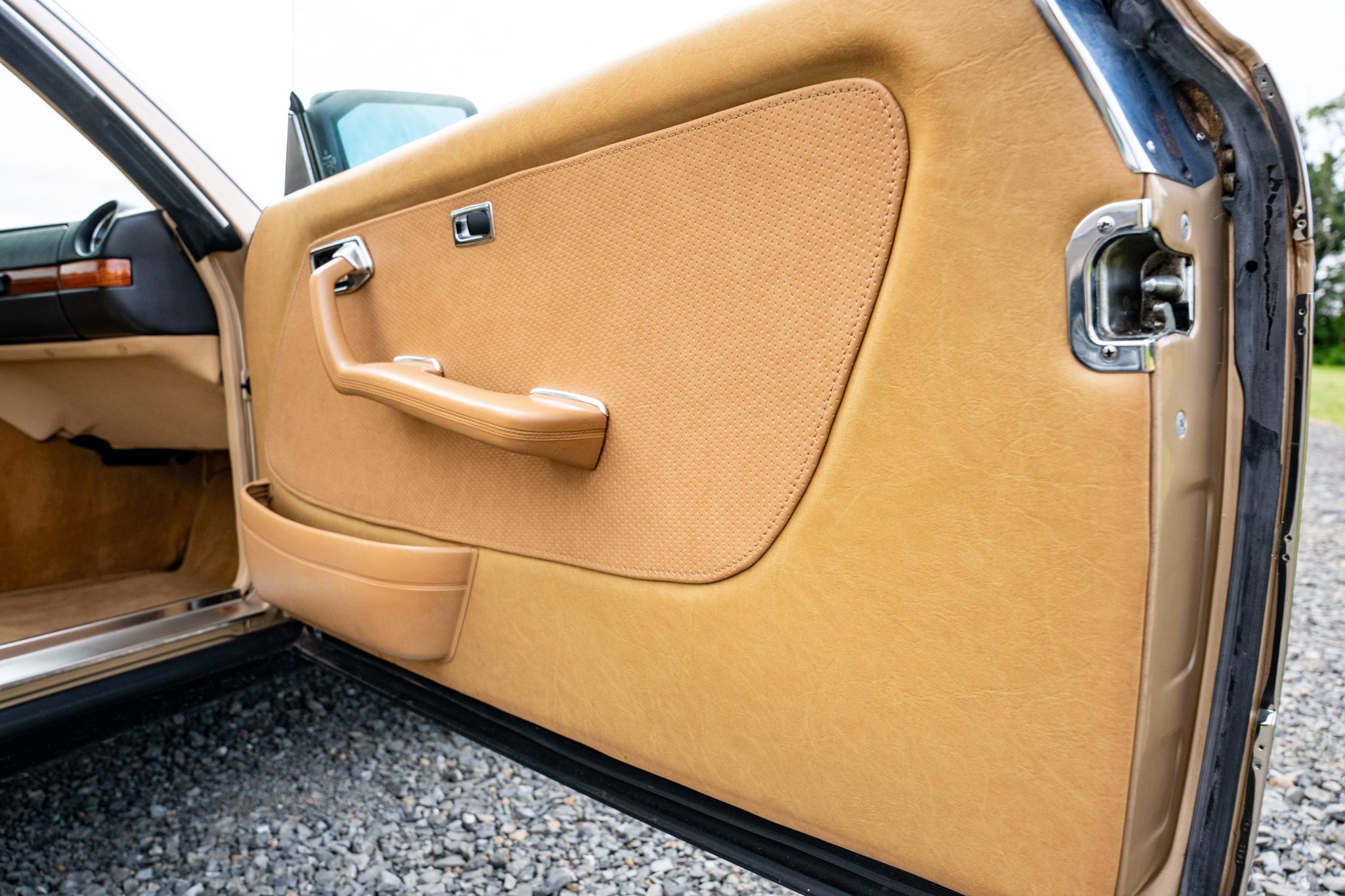 Modified 1983 Mercedes-Benz 300CD Turbo For Sale | The MB Market