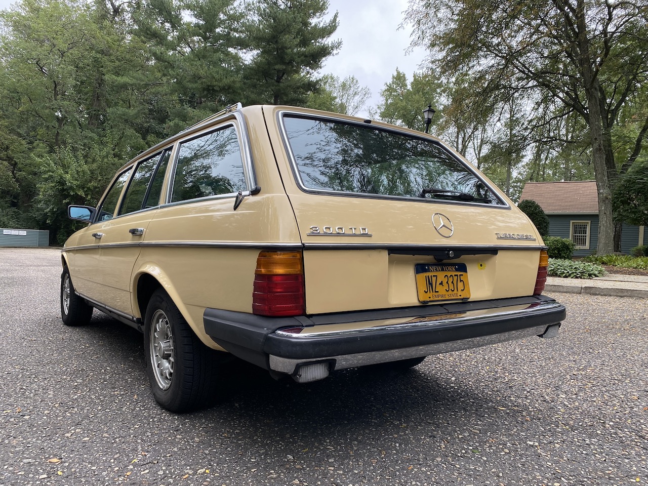 1982 Mercedes-Benz 300TDT For Sale | The MB Market