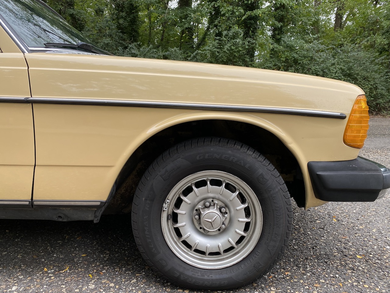 1982 Mercedes-Benz 300TDT For Sale | The MB Market