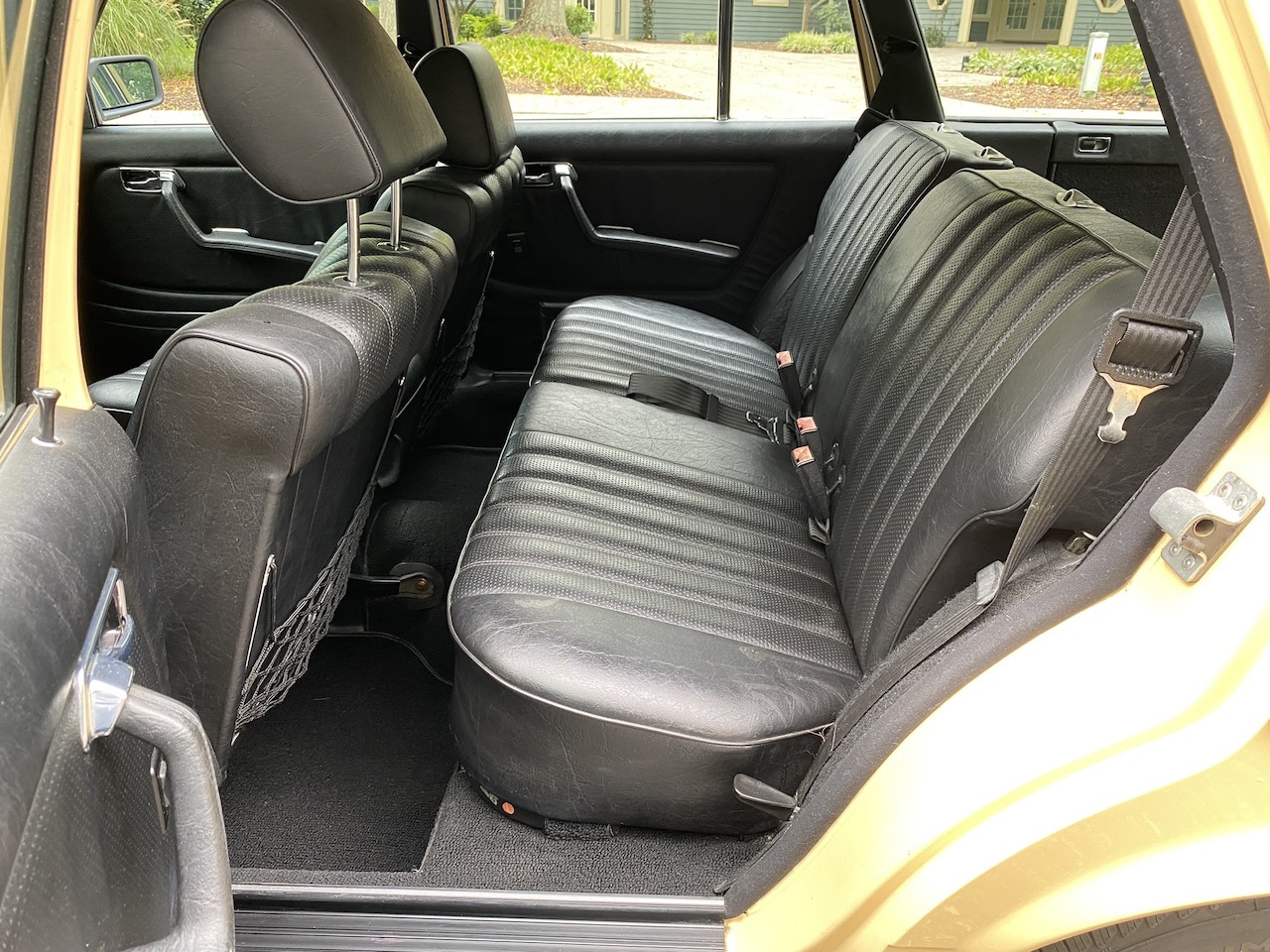 1982 Mercedes-Benz 300TDT For Sale | The MB Market